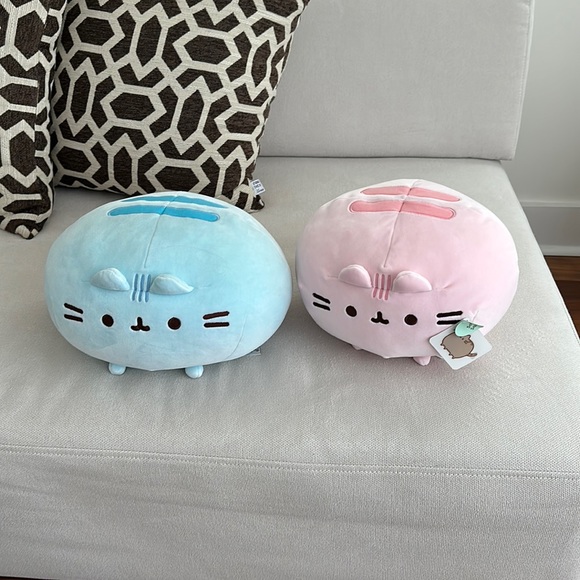 Pusheen | Toys | Pusheen The Cat Gund Set Of Two Round Squishsheens One ...